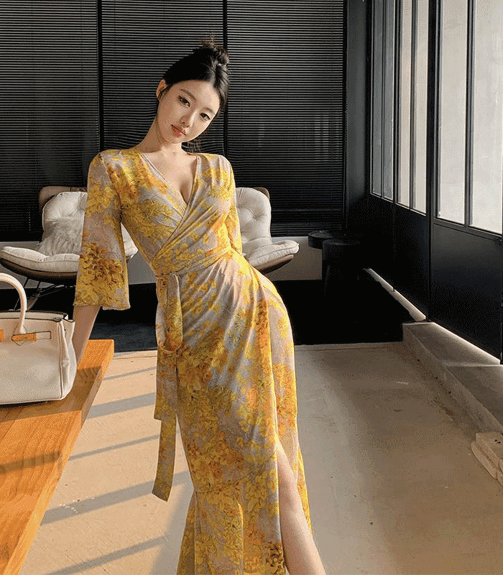 브이루아 Sm 플라워 프린트 랩 홀리 데이 드레스 골드 옐로우 플로럴 프렌치 스타일 쉬폰 레이스 롱 치마 트임 절개 언발 셔링 주름 핀턱 나팔 소매 브이넥 레이스 스커트