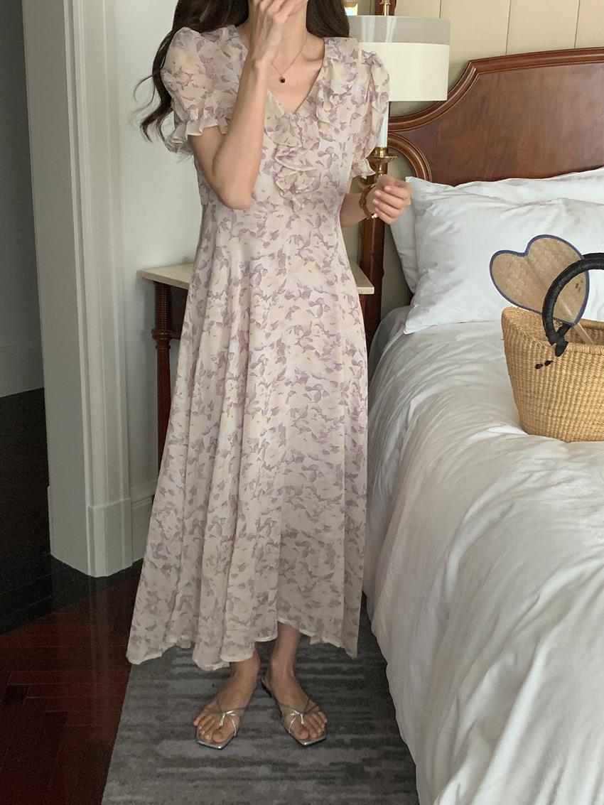 꽃무늬 여름원피스 롱원피스 여성 반팔 플라워 브이넥 반팔 슬림핏 셔링 프릴 30대 40대 여자 레이디 프린트 복고 내추럴 바캉스룩 리조트룩 여행 비치 휴양지옷 동남아 휴가