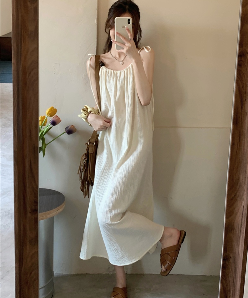 제이리본 편하게 입기 좋은 휴양지 슬링 원피스 민소매 끈나시 여름 드레스 루즈핏 얇은 라인스커트 어깨끈 매듭 서스펜더 뷔스티에 원피스 H라인 셔링 주름 원피스 신행 여행