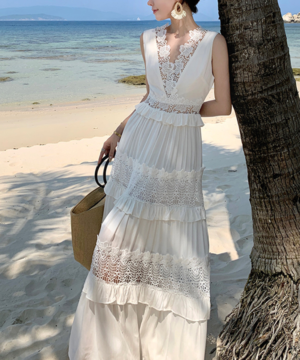 러블리 화이트 드레스 레이스 패치 브이넥 하이웨스트 프릴 캉캉 티어드 나시 롱 원피스 맥시원피스 흰드레스 유니크 독특한 러블리 로맨틱 브라이덜샤워 피로연 셀프웨딩