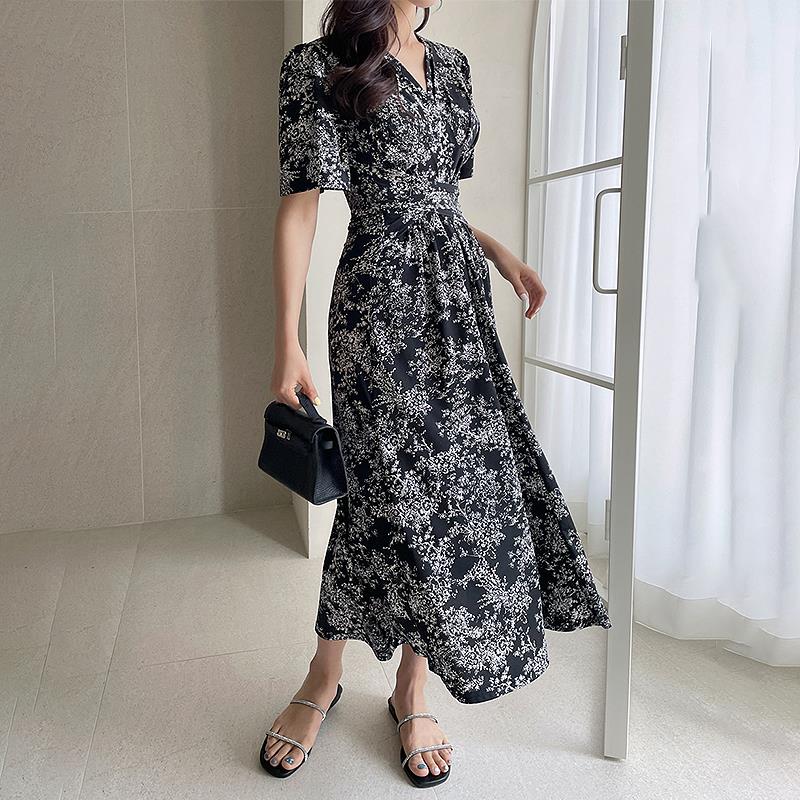 베이지하루 랩 여름원피스 롱원피스 브이넥 셔링 주름 여성 반팔 꽃무늬 플라워 잔꽃 30대 40대 여자 레이디 봄옷 프린트 복고 바캉스룩 리조트룩 여행 비치 휴양지옷 동남아