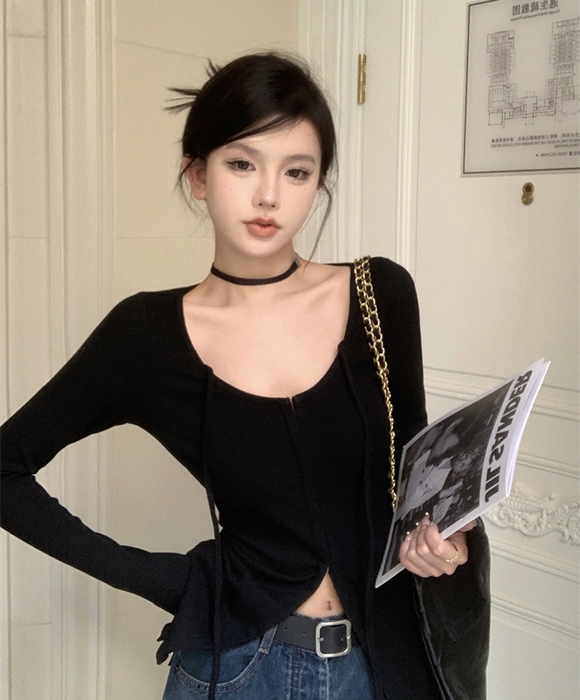에이퍼플 시원한 통기성 좋은 라운드넥 깊게 패인 여성 긴팔 티 슬리브 롱슬리브 단추 센스있는 여성적인 데일리룩 여성스러운 데일리