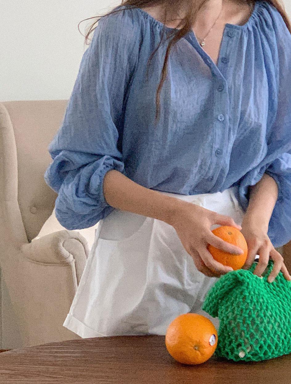 베이지하루 린넨 블라우스 셔링 주름 단추 긴팔 루즈핏 여름 가을 간절기 여성 여자 셔츠 남방 화이트 블랙 탑 상의 하객룩 결혼식 피로연 상견례 모임 30대 40대 레이디