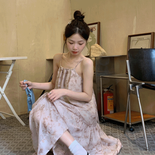 여리여리 플라워 프린트 플로랄 꽃무늬 민소매 끈소매 나시원피스 캐주얼 쉬폰 여성스러운 파스텔톤 핑크 드레스 일자어깨 쇄골 바캉스