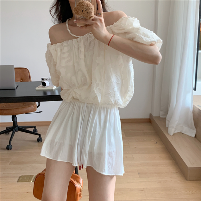 알로항 오프숄더 꽃 블라우스 2col