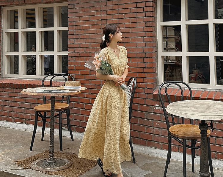 리리앤코 르헤티아 플라워 밴딩 브이넥 롱 원피스 여름 신상 썸머룩 데일리룩 여행룩 휴가룩 빅사이즈 랩스타일 스모크 플라워원피스 A라인 플레어 꽃무늬 반팔 반팔원피스 여름