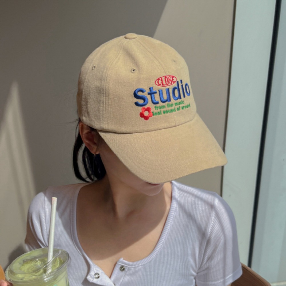 무배🚀 데일리🤎얼굴작아보여 꾸안꾸 자수 로고 영문 스튜디오 레터링 코튼 연예인핏 소두 볼캡 프린트 소두 프린팅 레터링 캡모자