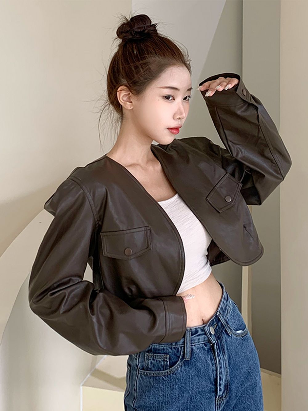 루미에르 멋쟁이😎 크롭 레더 자켓 레더자켓 라이더자켓 레자자켓 가죽자켓 크롭자켓 가을 간절기 겨울 레이어드 Y2k 유니크 스트릿 댄서 오프숄더 블랙 브라운 트위드자켓