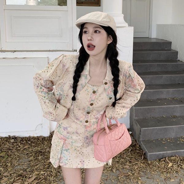 린다걸 코디세트플라워 패턴 레이스 버튼 슬리브리스플라워 패턴 캐주얼 자켓a라인 사이드 빅포켓 미니스커트 세트 소개팅룩 코디룩 데이트룩