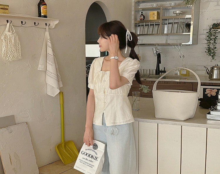 리리앤코 3천5백장 돌파 리븐디아 셔링 절개 블라우스 여름 신상 반팔블라우스 여름블라우스 단추 러블리 페미닌 데이트룩 썸머룩 하객룩 밑단절개 절개블라우스 데일리룩 밑