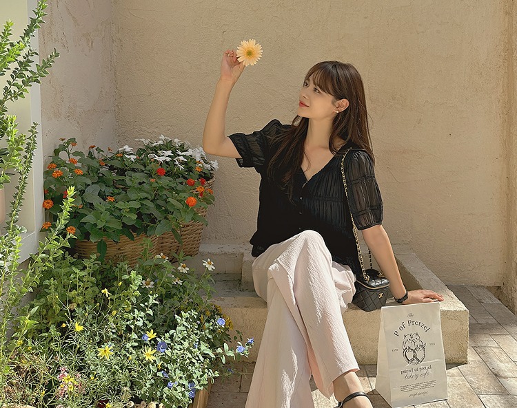 리리앤코 1천장 돌파 샤엘링 쉬폰 브이넥 세미크롭 블라우스 여름 신상 데일리 데이트 썸머룩 하객룩 오피스룩 격식룩 반팔 브이넥블라우스 링클블라우스 쉬폰블라우스