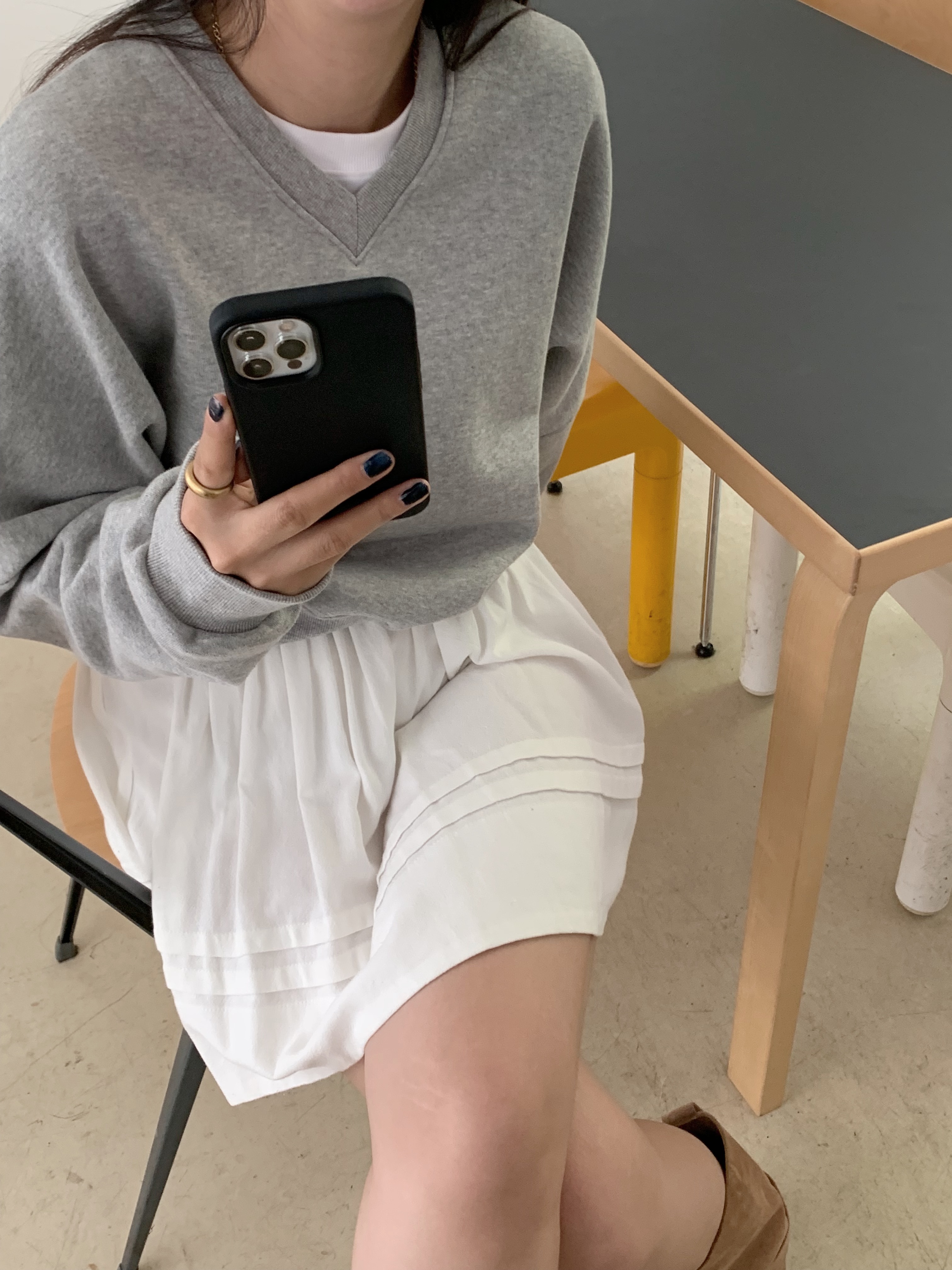 유이니 Minute v-neck mtm (3color)