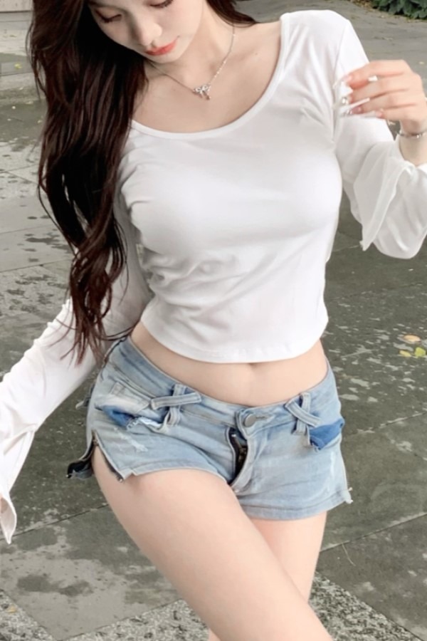 핑크프릴 소이 캐주얼 스퀘어넥 플레어 긴팔 롱슬리브 슬리밍 티셔츠