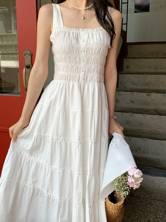 둥실코코 당일💗2색 로맨틱 캉캉 스모크 뷔스티에 롱원피스 프릴 스퀘어넥 나시 끈 끈나시 민소매 슬리브리스 여름 휴가 러블리 주름 여름 A라인 콩단추 플레어 롱 원피스