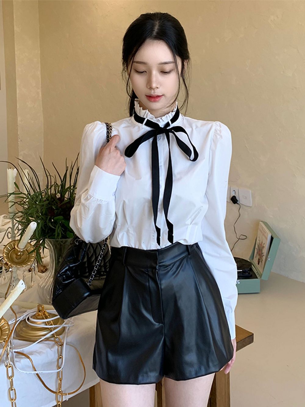 루미에르 지금 입어야해🔥 넥 리본 블라우스 레이스블라우스 시스루블라우스 시스루 오버핏블라우스 쉬폰블라우스 퍼프블라우스 스퀘어넥 수입의류 프릴블라우스 나시블라우스