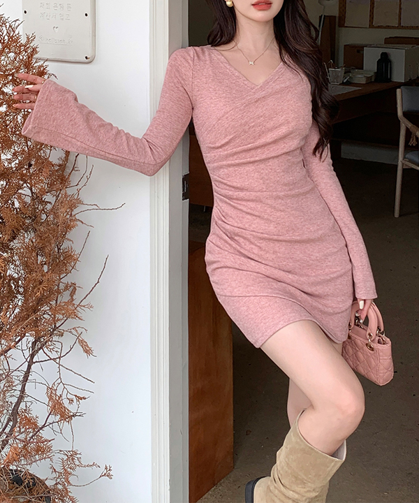 포앤바이앤 멜란지 저지 미니원피스 랩브이넥 긴팔 긴소매 사이드 셔링 허리잘록 슬림핏 타이트 랩스커트 니트원피스가을 간절기 날씬해보이는 은근섹시 글램 여친 데이트룩