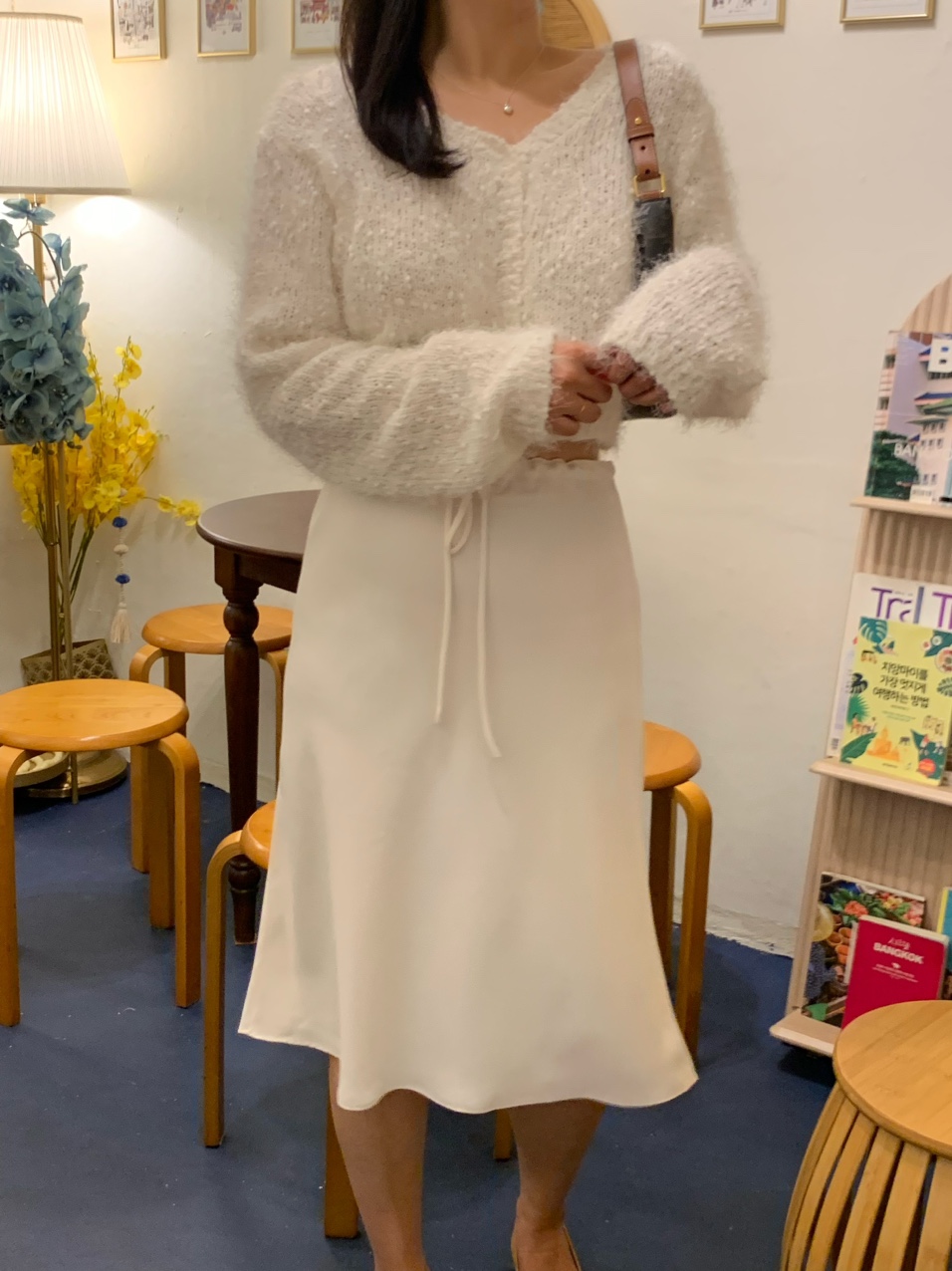 (아이당일) riette 리에뜨 셀리 스커트 (2color) 레이스 리본 머메이드 실크 롱스커트