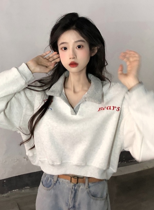 에이퍼플 폴라 넥 카라 귀여운 의상 스웨터 크롭기장 무난한 여성 20대 30대 인기템 가을 도톰한 크롭 카라 맨투맨 긴팔 원단 좋은