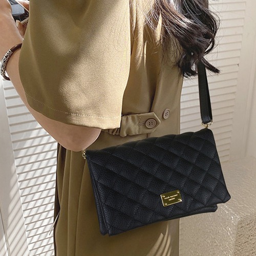 르윈 스퀘어 사각 미니 퀼팅 핸드백 숄더 크로스백 정장 캐주얼 클러치 장지갑 여행 여권 지갑 가방 심플 베이직 간편 데일리 가벼운 핸드폰가방