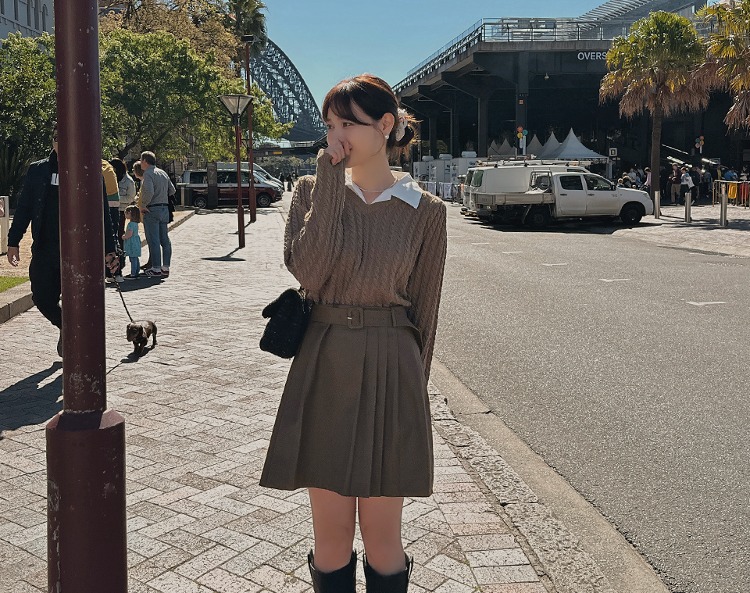 리리앤코 오드빈츠 플리츠 벨트 미니 스커트 가을 신상 가을치마 데일리룩 피크닉룩 격식룩 하객룩 데이트룩 캐주얼룩 캠퍼스룩 러블리룩 플리츠스커트 A라인 가을스커트 미니멀룩