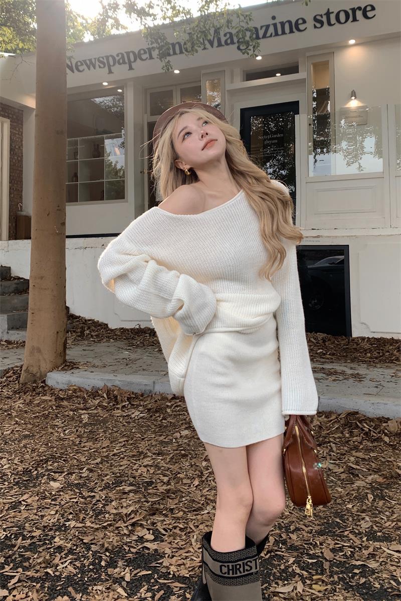 Set 가을 오프숄더 라운드넥 루즈핏 롱 니트 스웨터 하이웨스트 밴딩 H라인 미니스커트 니트치마 베이직 캐주얼 청순 데이트룩 간절기세트상품 데일리룩