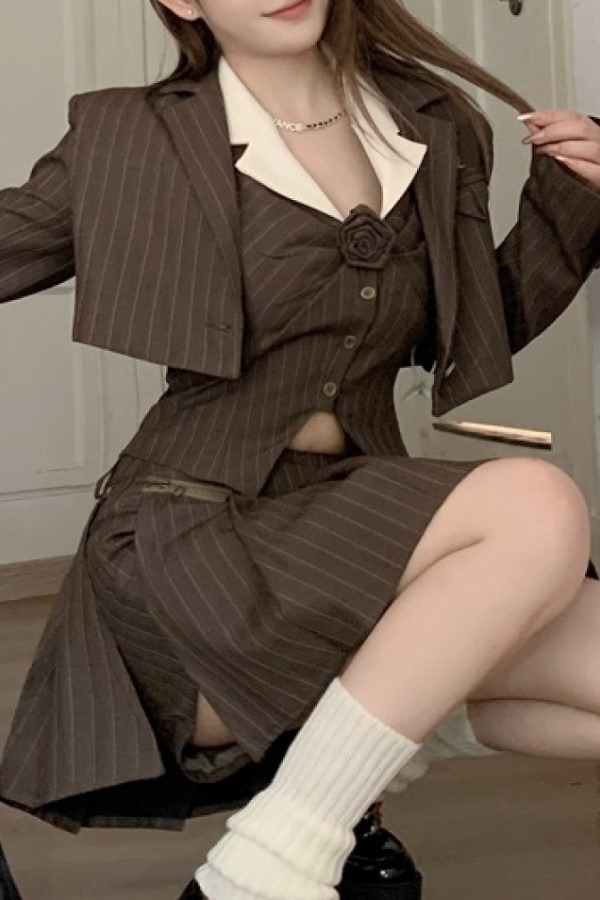 핑크프릴 Set 브라운 스트라이프 버블 긴팔 숏 자켓브이넥 크롭 조끼플리츠 미니 스커트 3p 세트