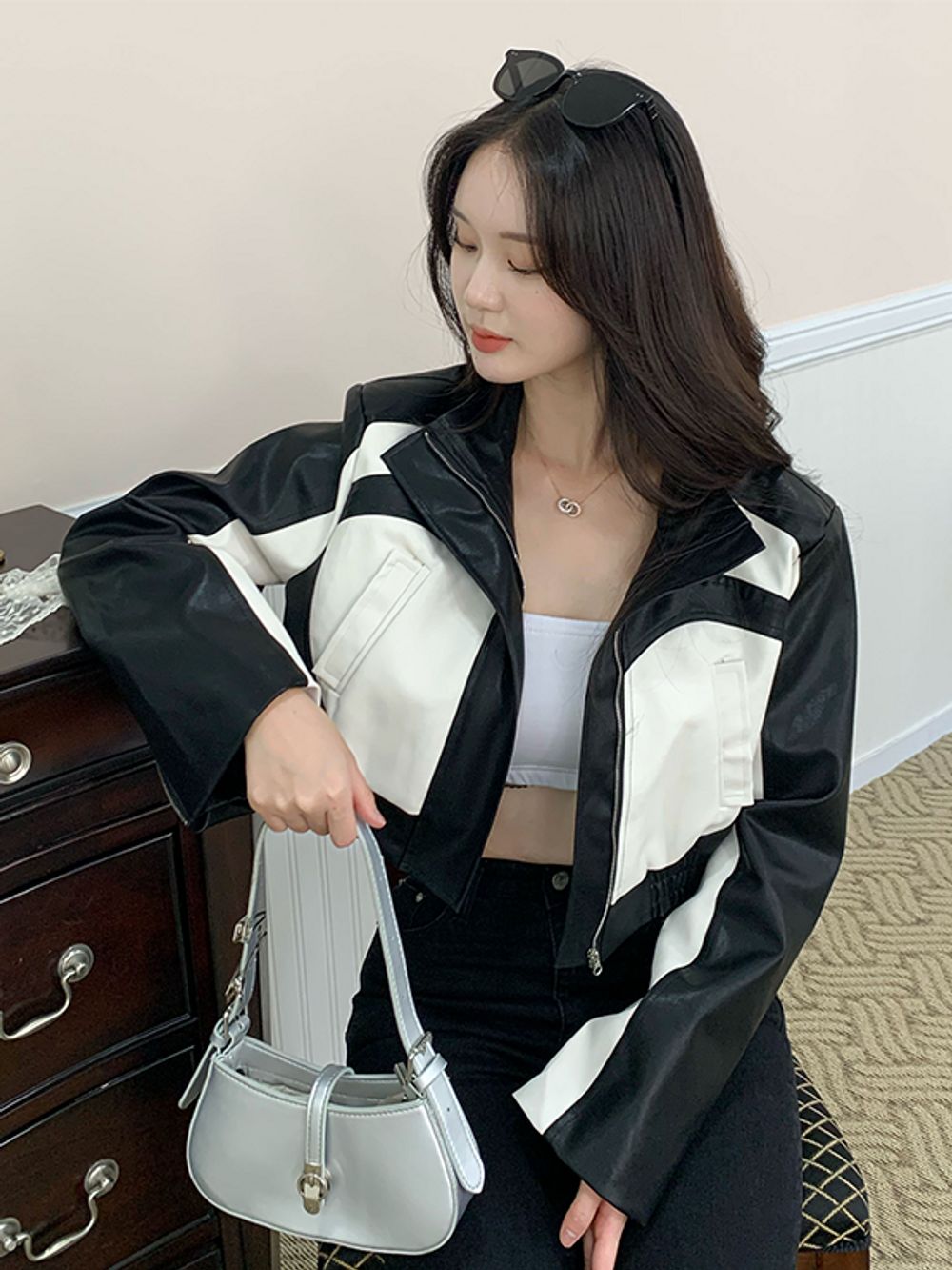 유니크🖤 언더 레터링 라이더자켓 가죽자켓 레더자켓 배색자켓 레이싱자켓 크롭자켓 가을자켓 겨울자켓 레이어드 트위드자켓 댄서 힙 Y2k 가디건 니트가디건 오버핏자켓