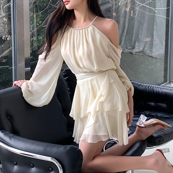 데일리언니 코디세트홀터넥 오프숄더 쉬폰 블라우스미니스커트 투피스 세트 캐주얼 러블리 하객룩 상견례 결혼식 간절기 데이트 데일리 오피스룩 셋업 Set