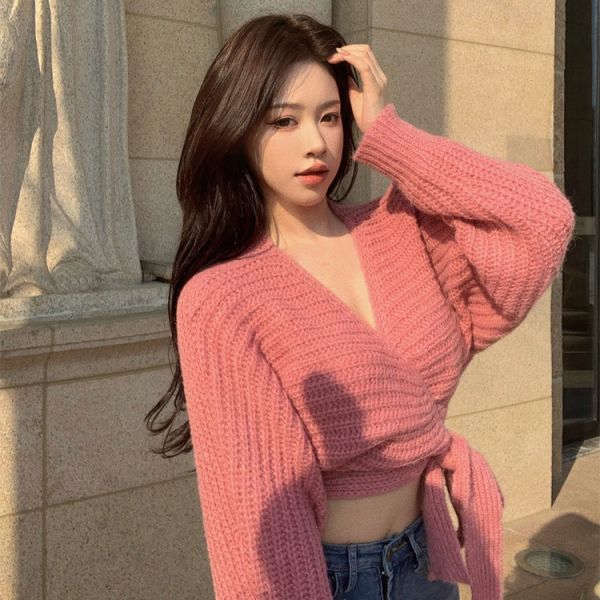 데일리언니 크로스 랩스타일 스트랩 크롭 니트 티셔츠 결혼식투피스 하객 가을 데이트 데일리 오피스룩 니트티 오피스룩 캐주얼 러블리 봄 맨투맨 카디건