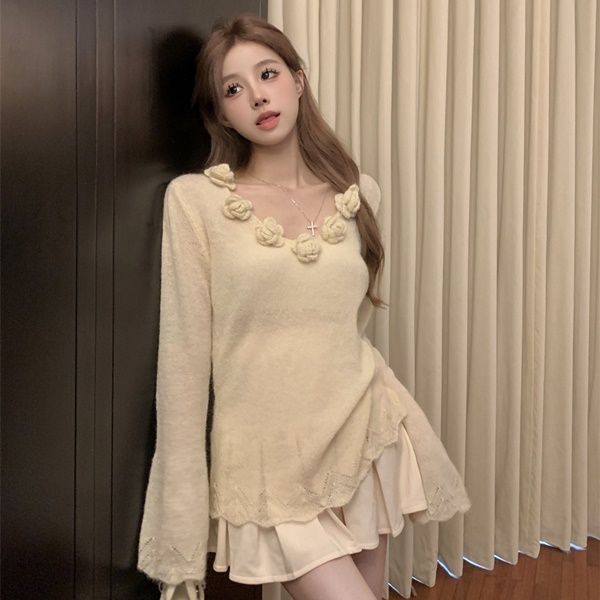 언밸 오프숄더 입체 플라워 스티치 펀칭 디테일 니트 티셔츠 결혼식투피스 하객 가을 데이트 데일리 오피스룩 니트티 오피스룩 캐주얼 러블리 봄 맨투맨 카디건