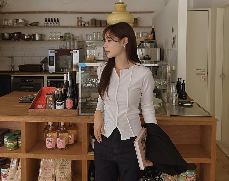 리리앤코 리디크런 스판 절개 물결 티셔츠 가을 신상 데일리 데이트 하객룩 격식룩 출근룩 오피스룩 미니멀룩 러블리 긴팔티 긴팔티셔츠 이너티 크롭티 트임티 절개 절개티셔츠