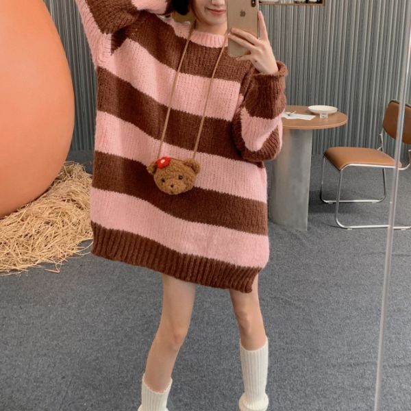 데일리언니 라운드넥 배색 스트라이프 패턴 루즈핏 롱 니트 티셔츠 결혼식투피스 하객 가을 데이트 데일리 오피스룩 니트티 오피스룩 캐주얼 러블리 봄 맨투맨 카디건