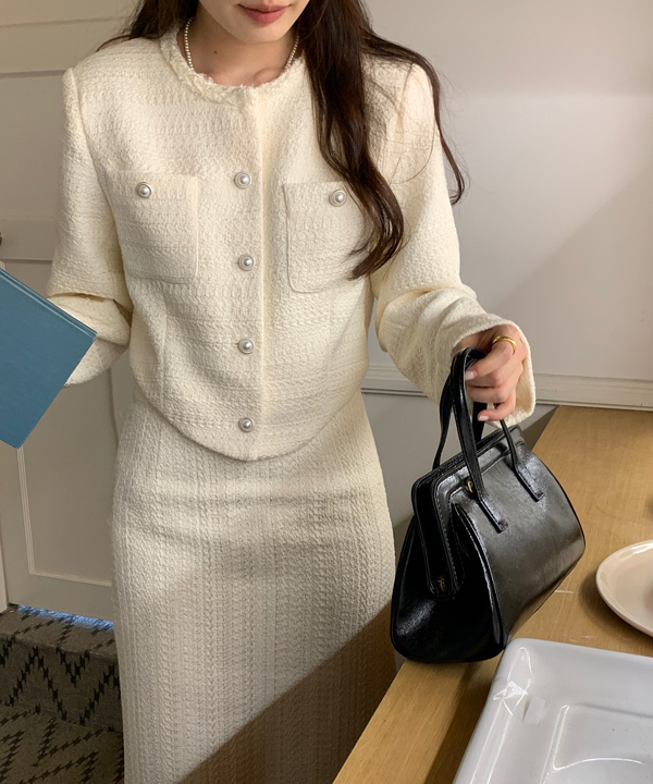 포앤바이앤 자켓 스커트 상하의 세트 라운드넥 긴팔 진주단추 포켓 절개 언발란스 단색 트위드 숏 자켓 And 하이웨스트 일자핏 H라인 뒤트임 롱 스커트 치마 투피스 가을