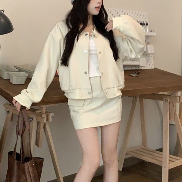 데일리언니 코디세트라운드넥 크롭 자켓미니스커트 세트 캐주얼 러블리 하객룩 상견례 결혼식 간절기 데이트 데일리 오피스룩 셋업 Set