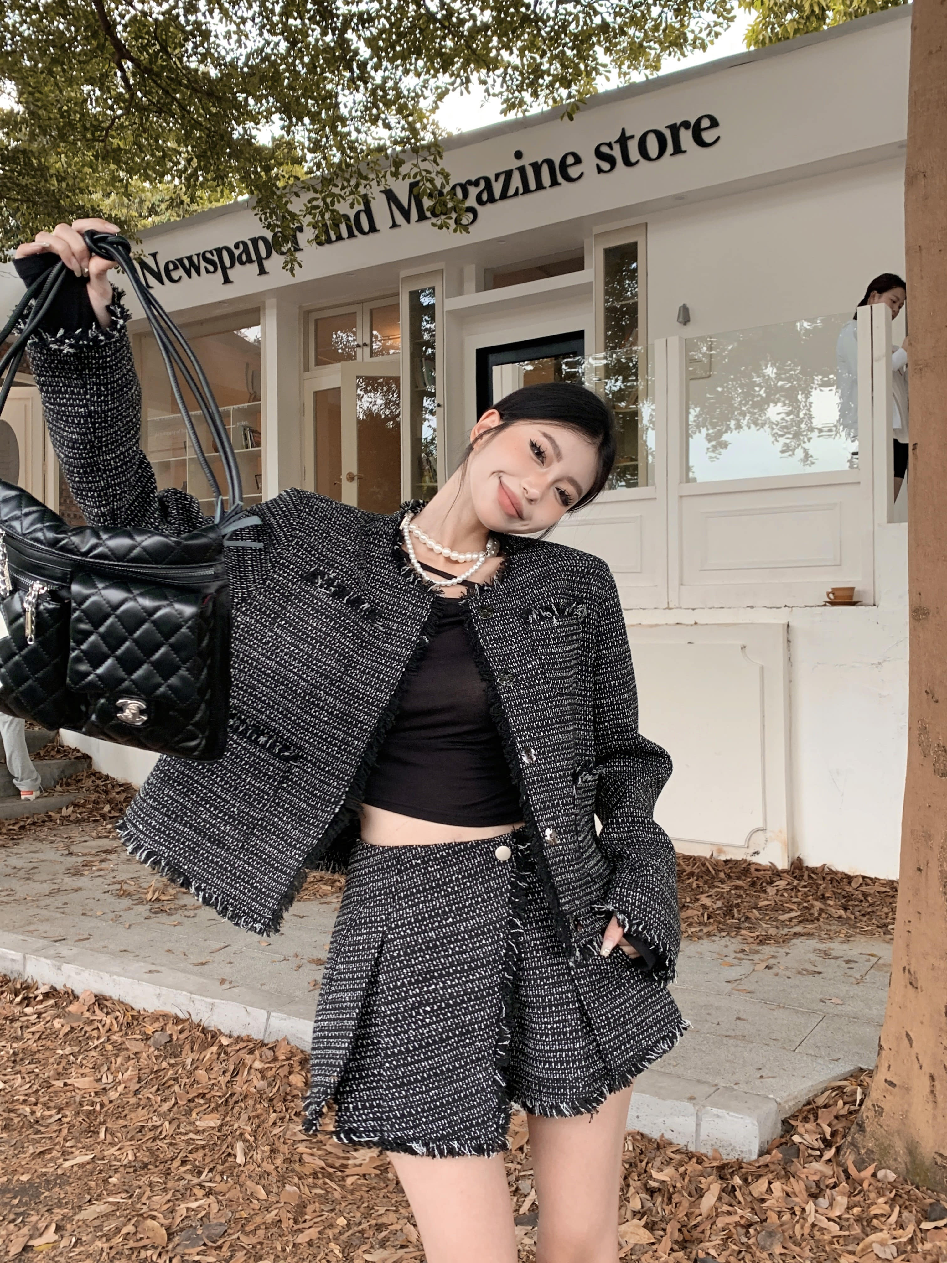 조이얼랏 당일발송 블랙 트위드 자켓스커트 투피스 세트 빈티지 결혼식 간절기 자켓 Jk 하객룩 올드머니룩 하이웨이스트 쇼츠 핫팬츠 반바지 정장 캐주얼 셋업 Set