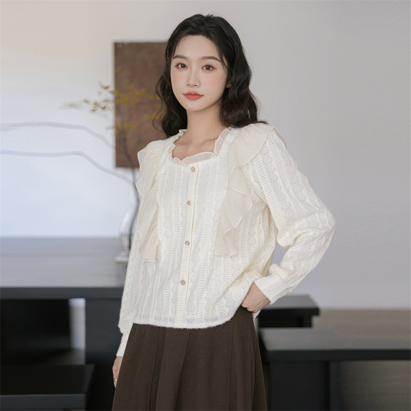 러블리한 청순함 스퀘어넥 여자 레이스 블라우스 프릴 프릴넥 긴팔 여자 셔츠 이너 셔링 줄무늬 플라잉슬리브 두툼한 겨울 가을