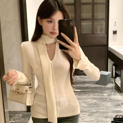 홀리핫 타이 브이넥 슬림 글램 심플 니트 하객 가을 데이트 데일리 오피스룩 니트티 오피스룩 캐주얼 러블리 맨투맨 카디건 124073101