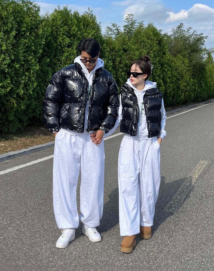 엄라이브 최저가 4컬러2사이즈 유광 패딩 커플 글로시 패딩 여자 크롭 숏패딩 남녀공용 오버핏 유니크 패딩 에나멜 패딩조끼 겨울패딩 웰론 빵빵 고퀄리티 스트릿 빈티지