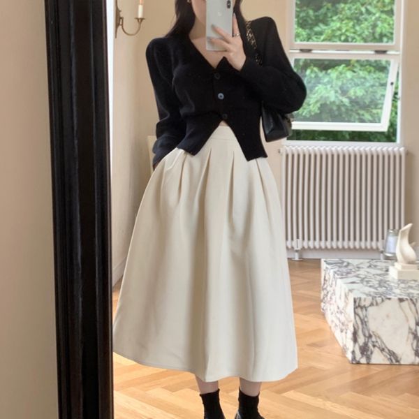 데일리언니 코디세트브이넥 스웨터 슬림핏 니트 가디건 피쉬테일 롱스커트 투피스 세트 캐주얼 러블리 하객룩 상견례 결혼식 간절기 데이트 데일리 오피스룩 셋업 Set