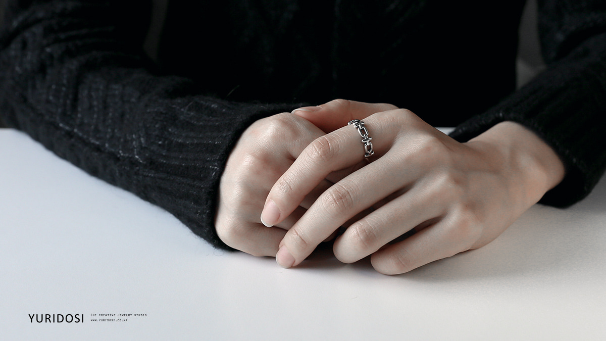유리도시 925 Silver Rectangle Link Ring