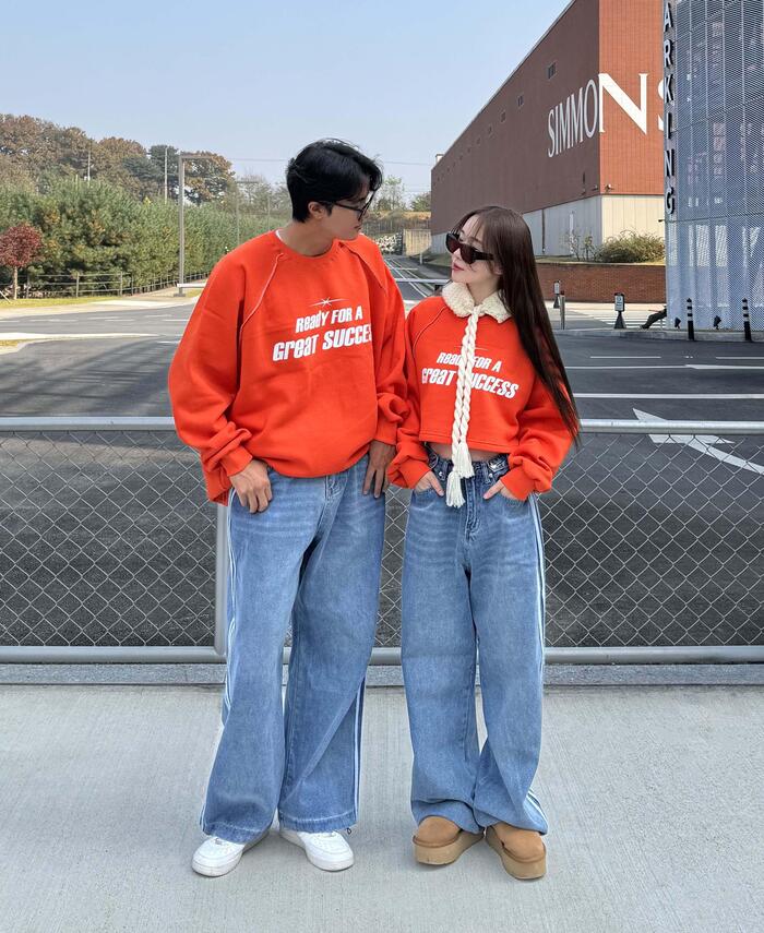 엄라이브 겨울기모 2사이즈세트가능 남녀공용 기모 맨투맨 여자 크롭 티셔츠 삼선 와이드 팬츠 청바지 오버핏 트레이닝 세트 커플룩 시밀러룩 꾸안꾸 데일리룩 겨울 초특가 Y2k