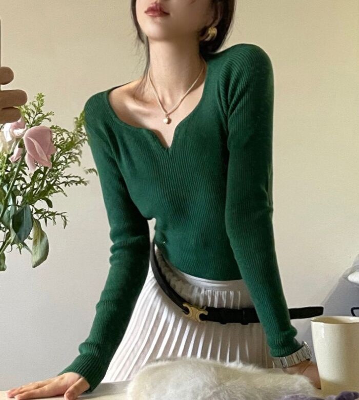 더블제이 Fw 신상 상의 니트 세일 모음 라운드 넥 세로 골지 슬림 포멀 핏 원색 그린 컬러 긴팔 기본 무지 니트 T 일상 데일리 깔끔 단정 회사 출근룩 레이어드 이너