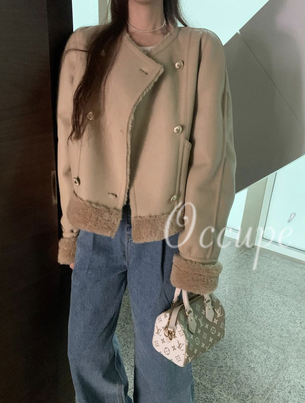 오큐페 [베이지당일]포스터 더블 무스탕 자켓 (2col) poster