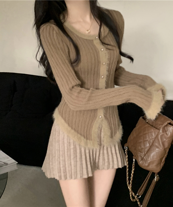 슬림 꽈배기 니트탑 라운드넥 페이크퍼 인조털 케이블 트위스트 여리핏 앞단추 긴소매 단색 언발란스 롱 니트탑 겨울 도톰 폭닥 여성스러운 페미닌 여친 데이트룩 캐주얼 출근룩