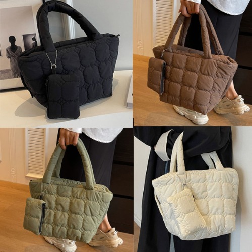 Dkp74 패딩 에코 토트 쇼퍼 가방 직장인 출근룩 빈티지 캐주얼 데일리 가벼운 간편 패딩백 숄더백 겨울 누빔 스포티 천가방 손가방 파우치 세트