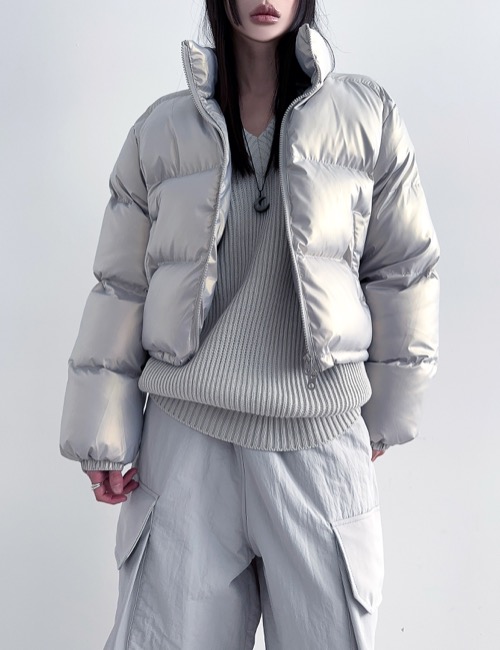 로웨어 glossy string padding