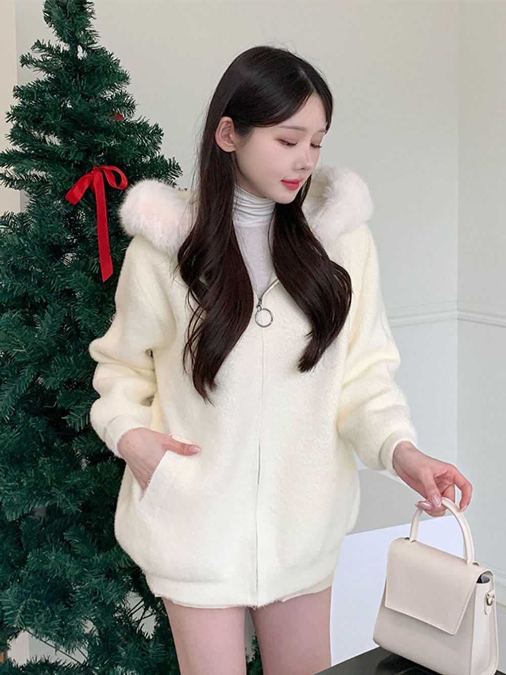 루미에르 아우터day🎉 집업 폭스퍼 퍼자켓 캐시미어자켓 캐시미어코트 숏코트 핸드메이드 코트 밍크코트 밍크자켓 밍크패딩 폭스패딩 덕다운 밍크퍼 케이프코트 망코 숄가디건