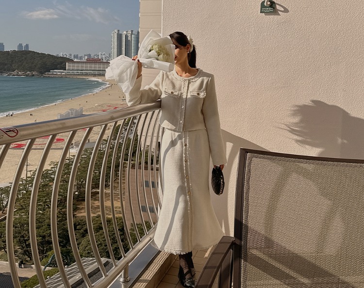 리리앤코 샤엔트 트위드 뒷밴딩 머메이드 투피스 세트 누빔안감 가을 겨울 신상 겨울룩 데일리룩 데이트룩 출근룩 오피스룩 하객룩 격식룩 러블리룩 트위드 프린지 세미크롭