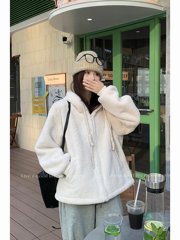 비스켓바스켓 퍼후드 퍼후드자켓 스트링후드자켓 퍼 후드 간절기 털후드집업 후드집업 캐주얼후드집업 밍크 밍크후드집업 밍크 후드자켓 루즈핏후드집업 루즈핏퍼집업