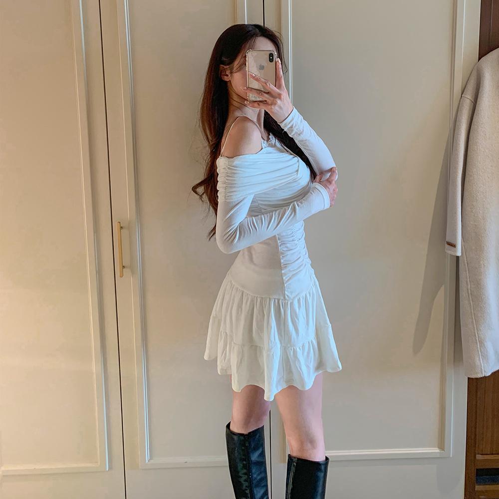 워너비뮤즈 무배🚀 여리끝판🤍발레코어룩 레이스 셔링 오프숄더 미니 원피스 꼬임 사선 드레이프 프릴 끈나시 A라인 플리츠 스커트
